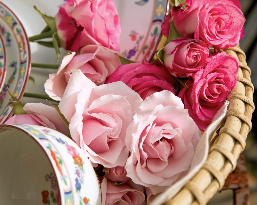 Classic Décor: Using Roses to Embellish Your Home - Southern Lady Magazine