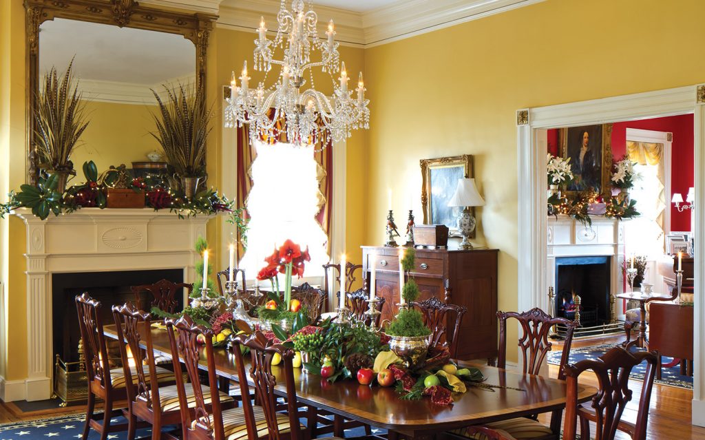 Holiday Homes: Christmas Candlelight Tour in Edenton, North Carolina ...