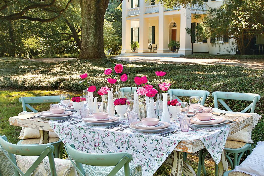 An Elegant Dinner Beneath the Oaks - Southern Lady Magazine