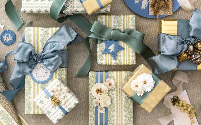 Ribbons and Roses Gift Wrap Video Tutorial - Southern Lady Magazine