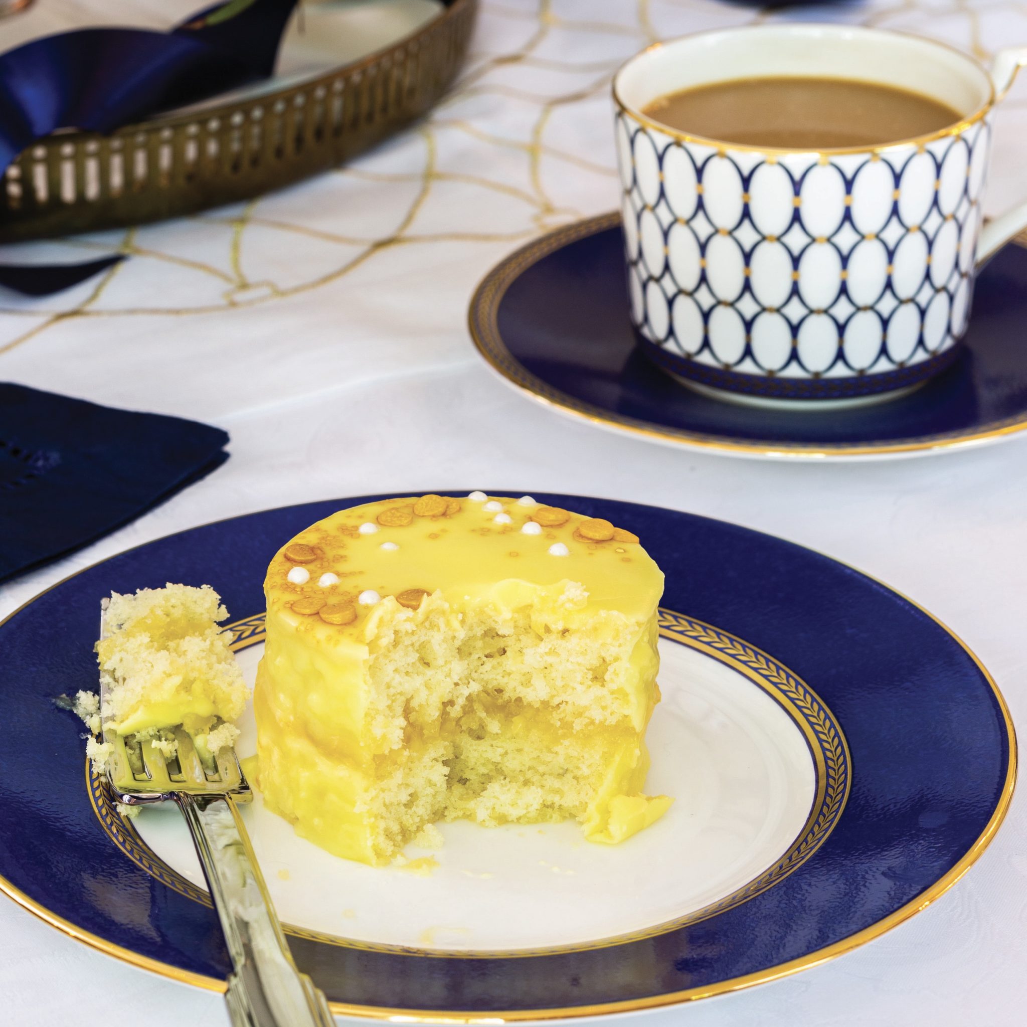 Mini Lemon Cakes - Southern Lady Magazine